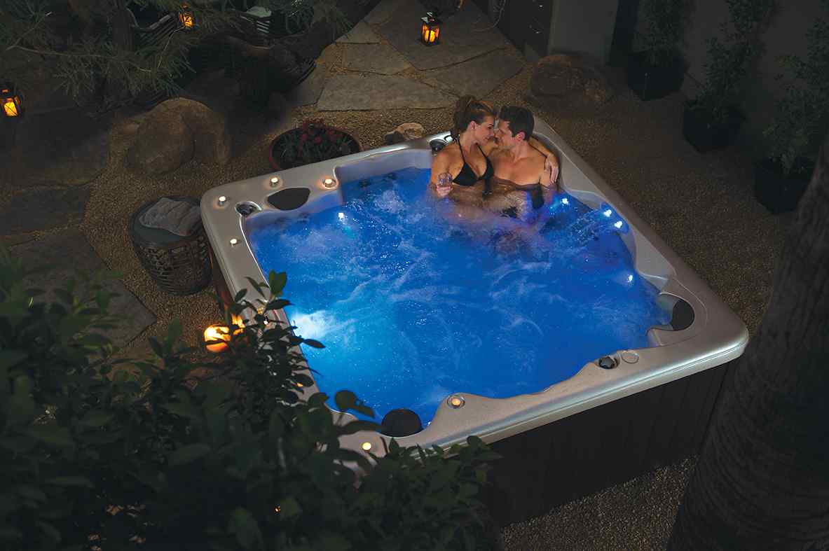 American Whirlpool 151 | Classic Pool Spa & Hearth